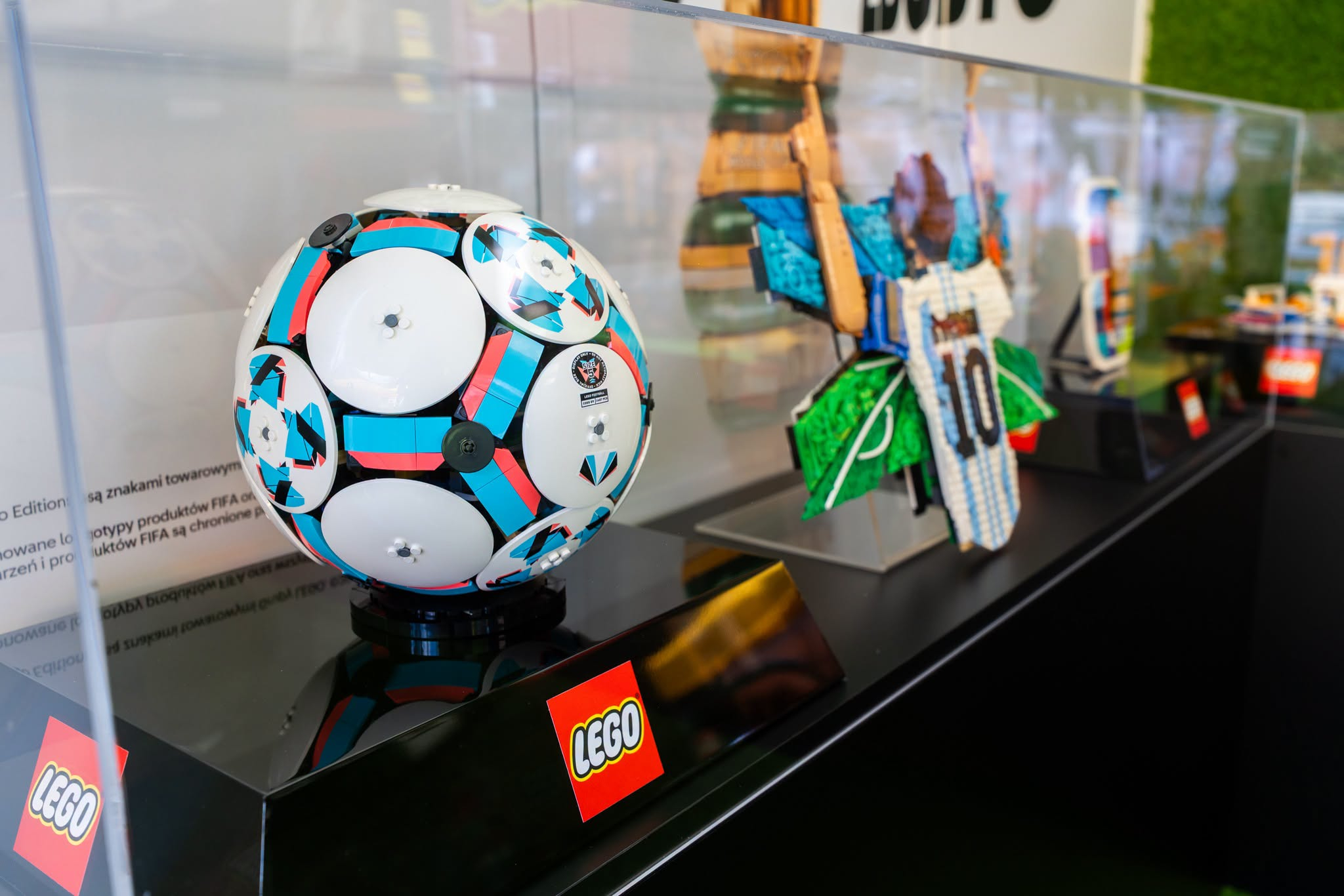 LEGO Football Truck уже в Варшаве. На очереди – Гданьск, Вроцлав и ...